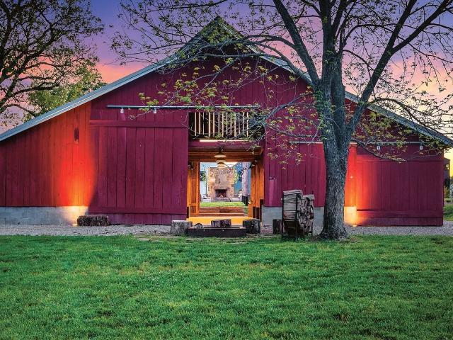 Red Barn 2 Bedroom Apartment for Rent at 1525 Nw Shores Loop, Bentonville, AR 72712