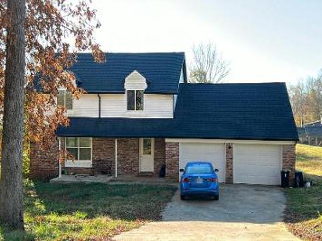 Red Bud Dr