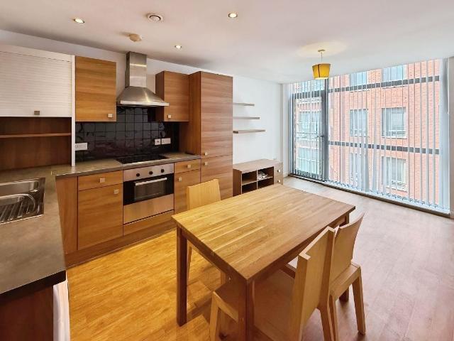 Red Building, Ludgate Hill, Manchester M4, 2 bed flat to rent, £1,100 pcm | PrimeLocation