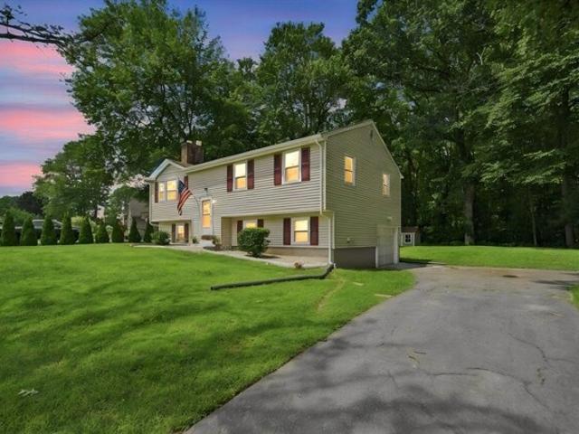 Red Fox Dr, Agawam, Home For Sale