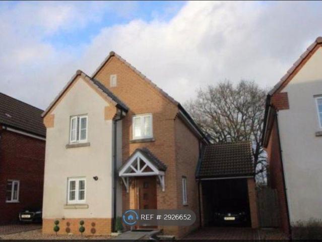 Red Kite Way, High Wycombe HP13, 3 bed detached house to rent, £2,300 pcm | PrimeLocation