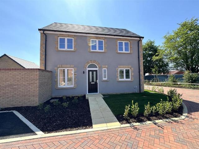 Red Kites Road, Downham Market PE38 3 bed house to rent £1,295 pcm £299 pw