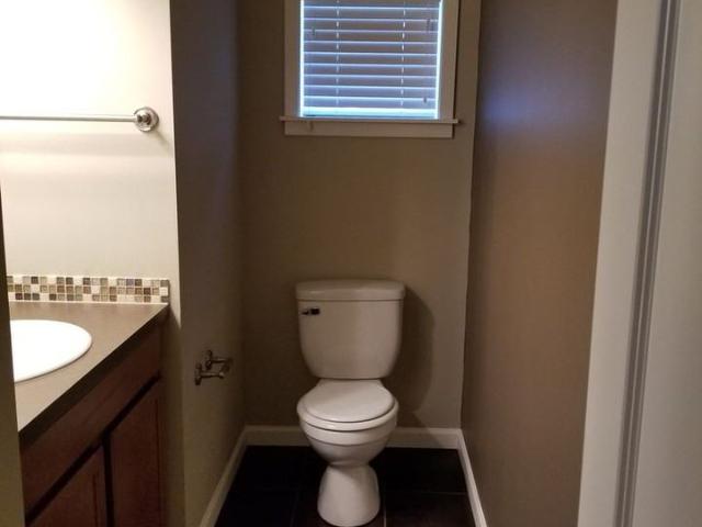 Red Leaf Townhomes/Dobbin Plays, LLC 3 Bedroom Apartment for Rent at 1330 Fones Rd Se, Olympia, WA 98501
