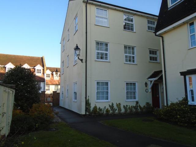 Red Lion Court, Bishops Stortford CM23, 1 bed flat to rent, £995 pcm | PrimeLocation