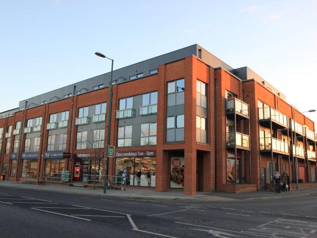 Red Lion Road, Surbiton KT6, 1 bed flat to rent, £1,500 pcm | PrimeLocation