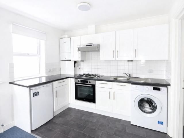 Red Lion Road, Tolworth KT6, London