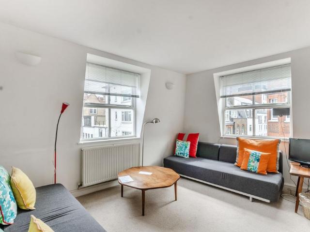 Red Lion Street, Bloomsbury, London. 1 bed flat to rent £3,142 pcm £725 pw