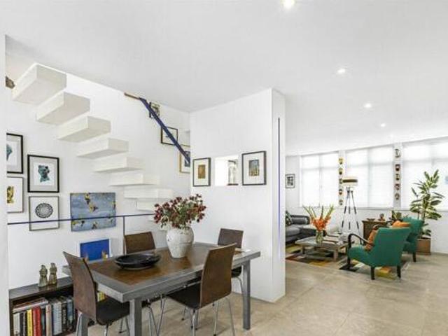 Red Lion Street, London, 1 Bedroom Penthouse