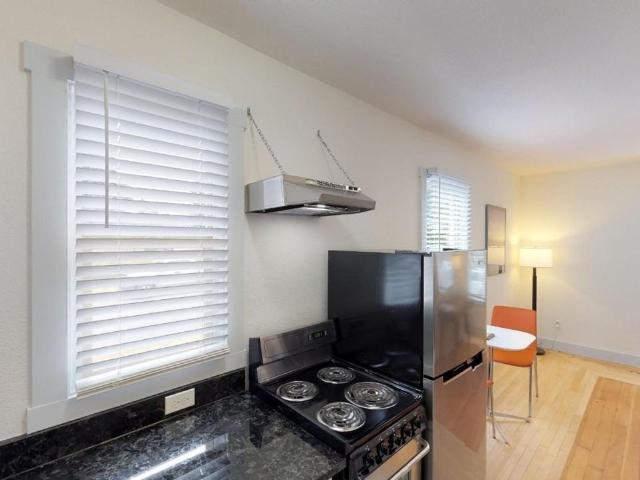 Red Maple Apartments Studio Apartment for Rent at 1122 N 6th St, Tacoma, WA 98403 North End