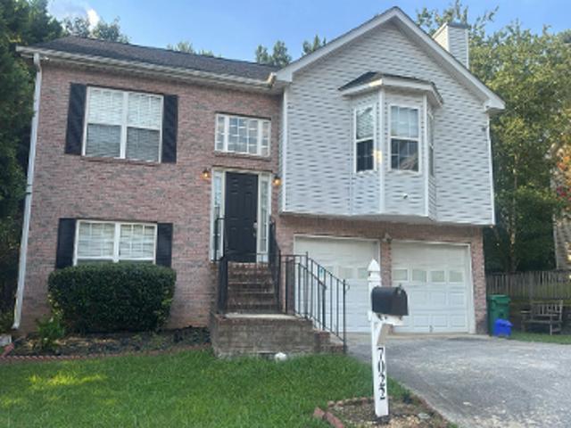 Red Maple Ln