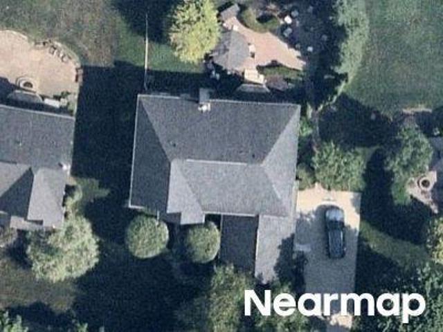 Red Pine Dr