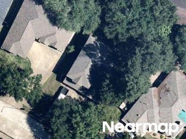Red Pine Dr