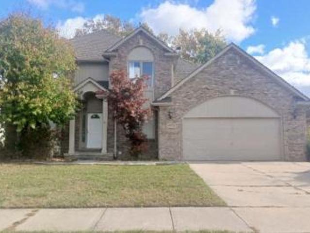 Red Pine Dr