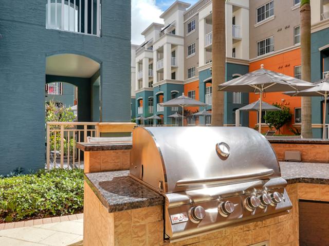 Red Road Commons 3 Bedroom Apartment for Rent at 6620 Sw 57th Ave Ste 108, South Miami, FL 33143 South Miami