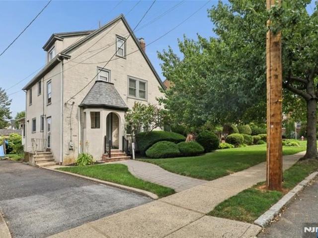 Red Rd, Teaneck, Home For Sale
