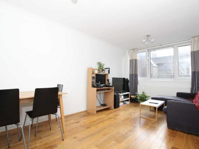 Redan Street, London W14 1 bed flat to rent £1,699 pcm £392 pw