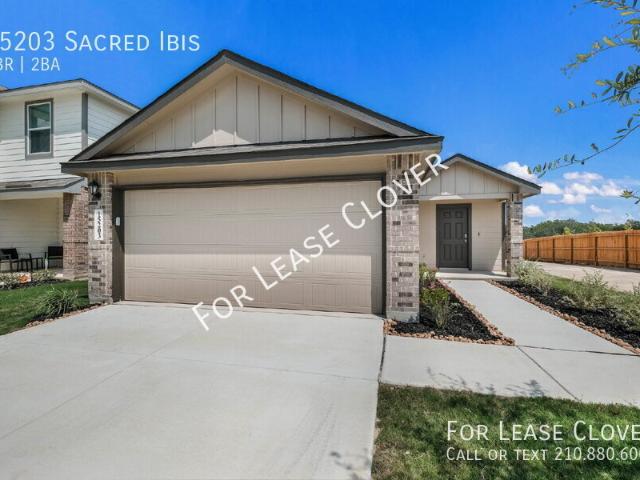 Redbird Ranch 4 Bedroom, 2 Bath, Internet Included, Tons of Amenities