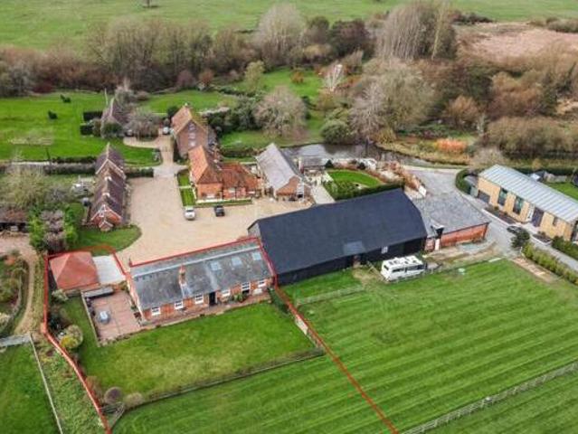 Redbourn Road, St. Albans, 4 Bedroom Semi detached