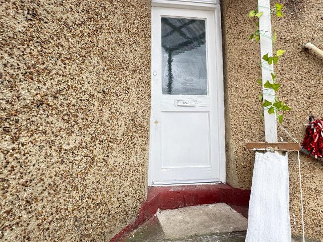 Redbridge Lane East, Redbridge, IG4