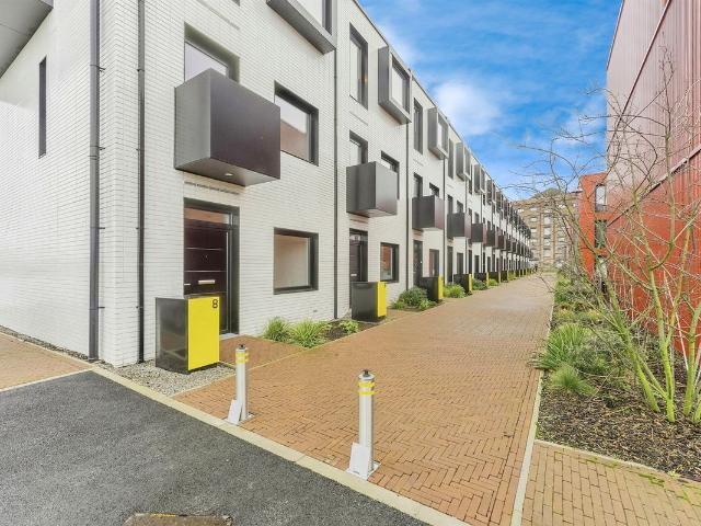 Redbridge Quay, Birkenhead CH41, 3 bed property to rent, £1,250 pcm | PrimeLocation