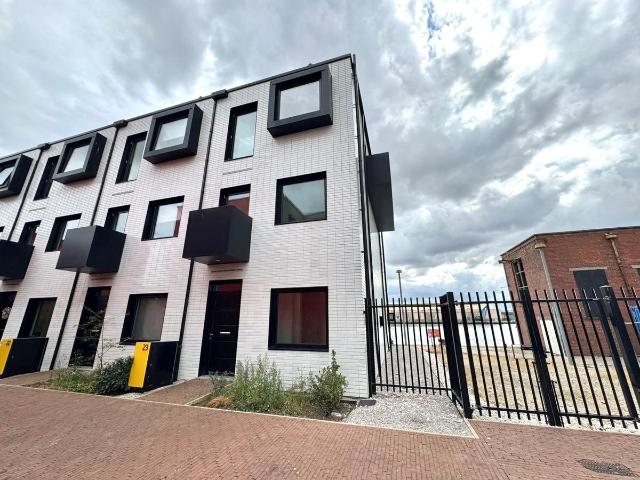 Redbridge Quay, Birkenhead CH41, 3 bed property to rent, £1,400 pcm | PrimeLocation