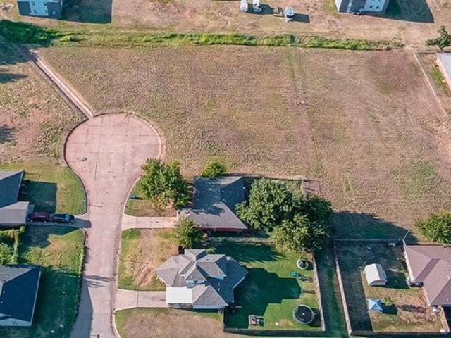 Redbud Dr, Anadarko, OK 73005
