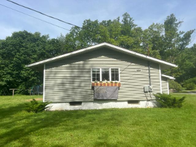 Redbud Ln