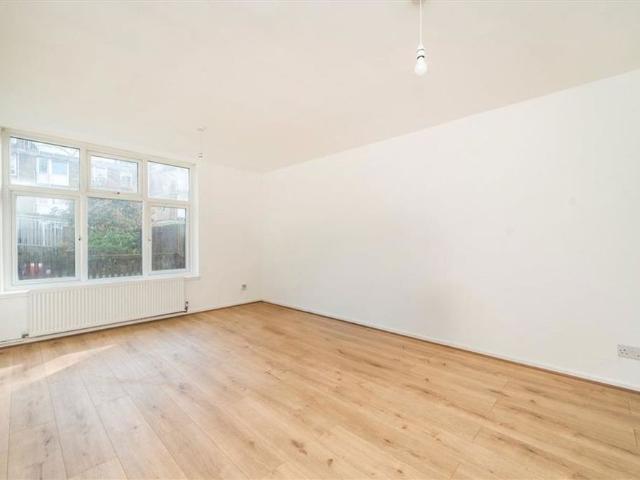 Redcastle Close, E1W, London