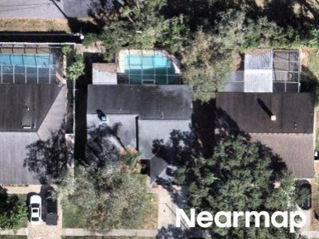 Redcliff Dr