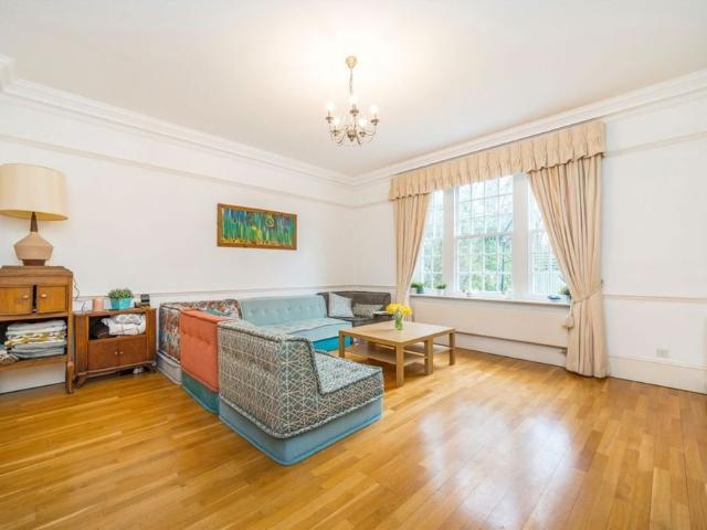 Redcliffe Gardens, W4, London