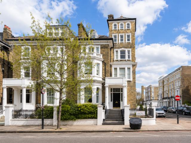Redcliffe Gardens, Earls Court SW10, 1 bed flat to rent, £2,300 pcm | PrimeLocation