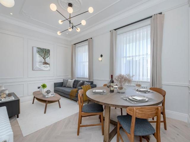 Redcliffe Gardens, London 2 bed flat to rent £4,500 pcm £1,038 pw