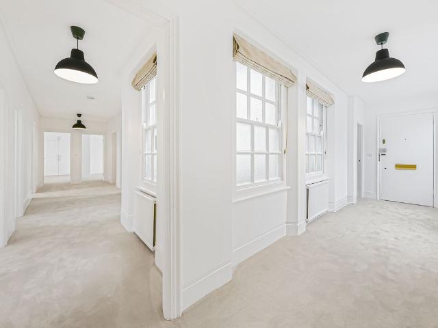 Redcliffe Gardens, London SW5, 4 bed flat to rent, £6,500 pcm | PrimeLocation