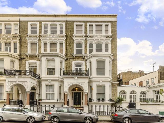 Redcliffe Square, Chelsea, London, SW10 1 bed flat to rent £5,200 pcm £1,200 pw