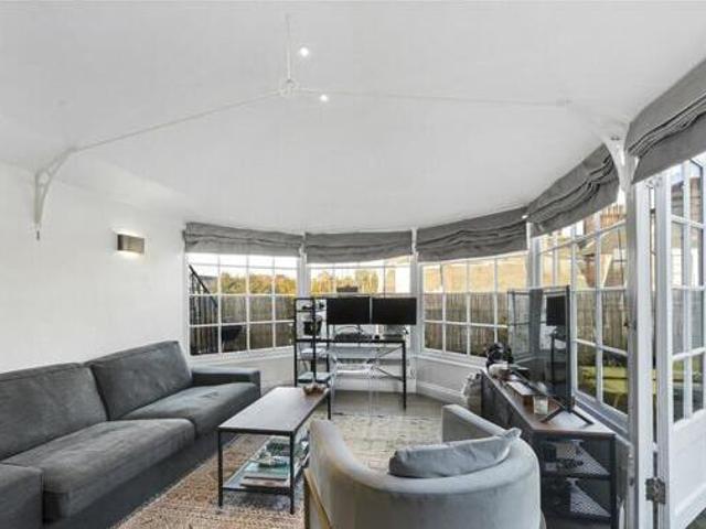 Redcliffe Square, Earls Court, 1 Bedroom Apartment