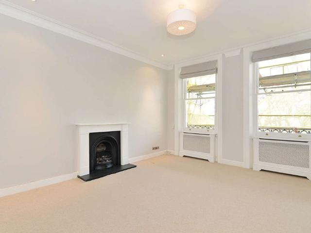 Redcliffe Square, London SW10, 2 bed flat to rent, £4,000 pcm | PrimeLocation