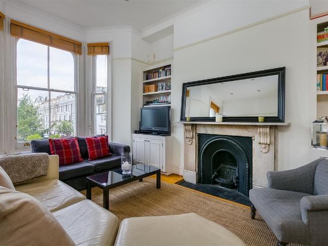 Redcliffe Street, Earls Court SW10, 2 bed flat to rent, £2,850 pcm | PrimeLocation