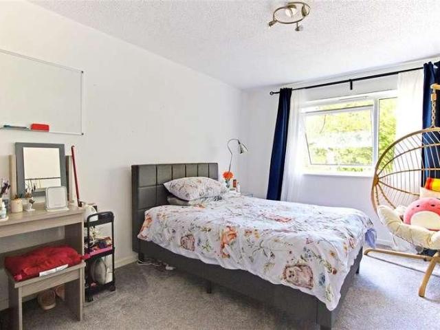 Reddington Close, Sanderstead, CR2