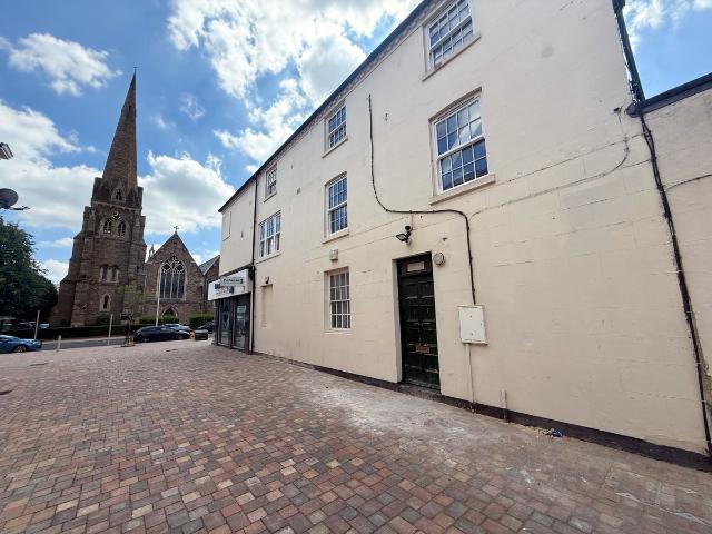 Redditch B97, 2 bed flat to rent, £1,200 pcm | PrimeLocation