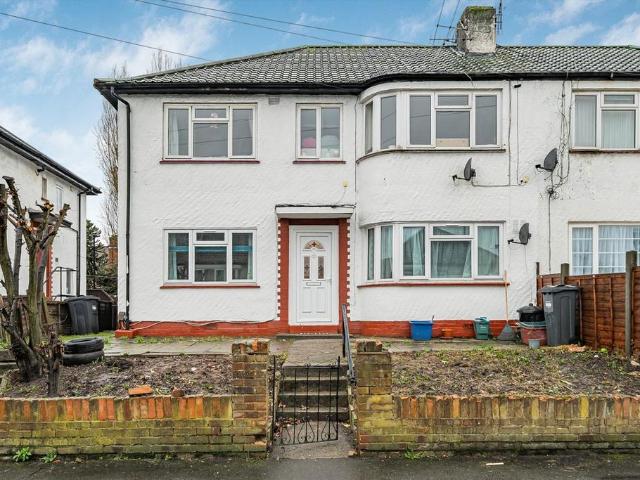 Redesdale Gardens, Isleworth TW7 2 bed maisonette to rent £1,700 pcm £392 pw