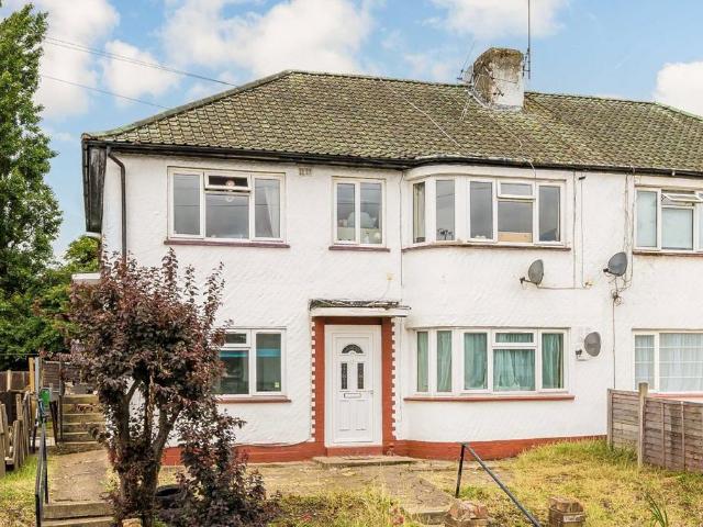 Redesdale Gardens, Isleworth TW7 2 bed flat to rent £1,700 pcm £392 pw