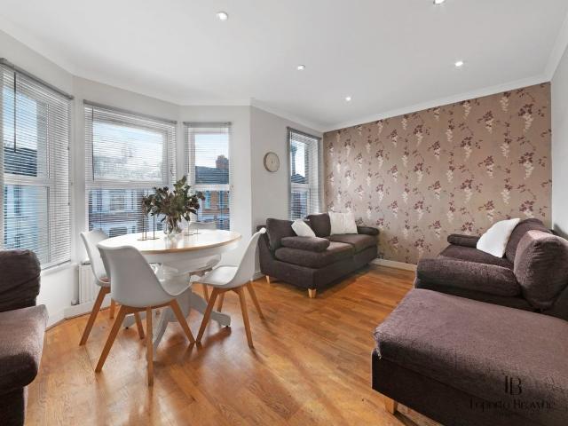 Redfern Road, London NW10, 3 bed flat to rent, £2,300 pcm | PrimeLocation