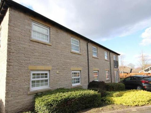 Redfield Croft, Leigh, 2 Bedroom Flat