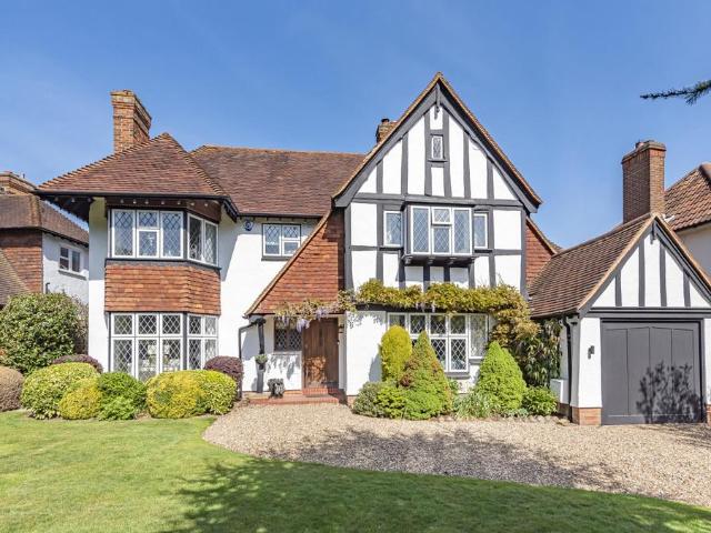 Redgate Drive Hayes BR2 5 bed detached house to rent £6,700 pcm £1,546 pw