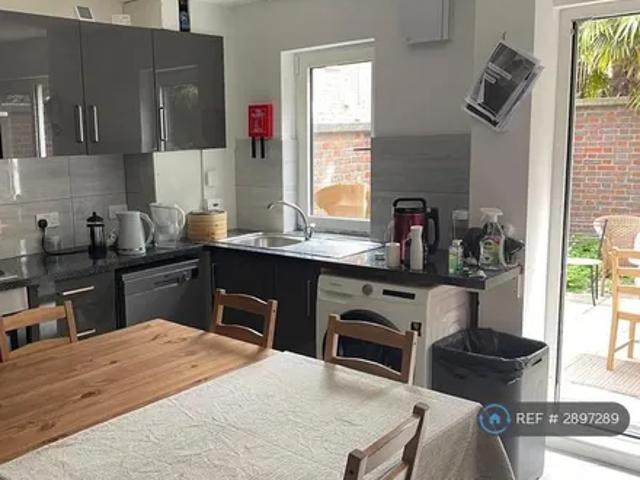 Redhill Street, London, NW1 4BD, United Kingdom | 5 bed townhouse for rent #167395413 | Rentberry