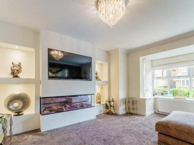 Redhill Walk, Castleford, 5 Bedroom Detached
