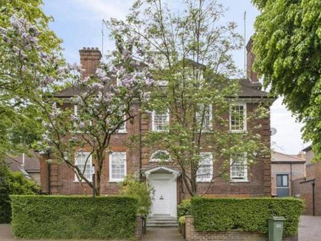 Redington Gardens, Hampstead, 3 Bedroom Apartment