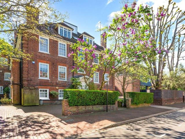Redington Gardens, Hampstead, London NW3, 2 bed flat to rent, £8,500 pcm | PrimeLocation