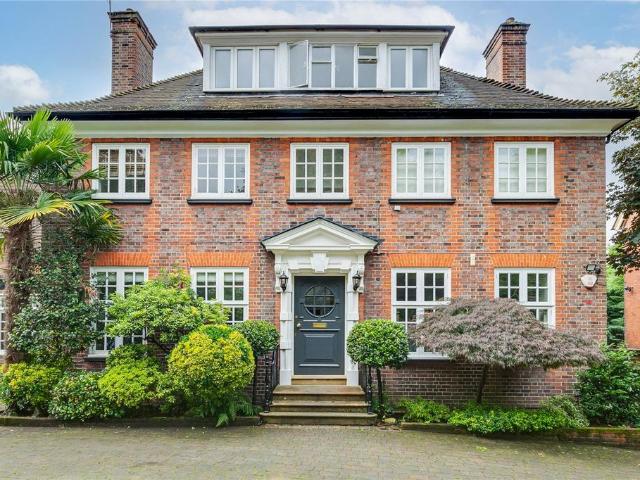 Redington Road, London, NW3 3 bed apartment to rent £6,998 pcm £1,615 pw