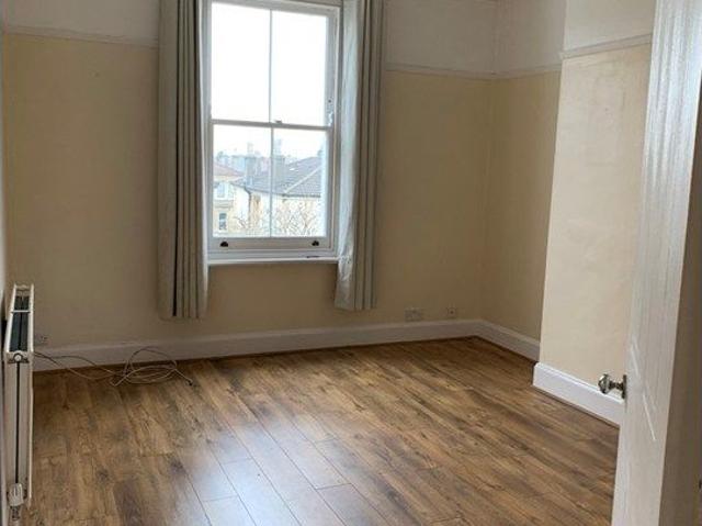 Redland, Bristol BS6, 2 bed flat to rent, £1,800 pcm | PrimeLocation